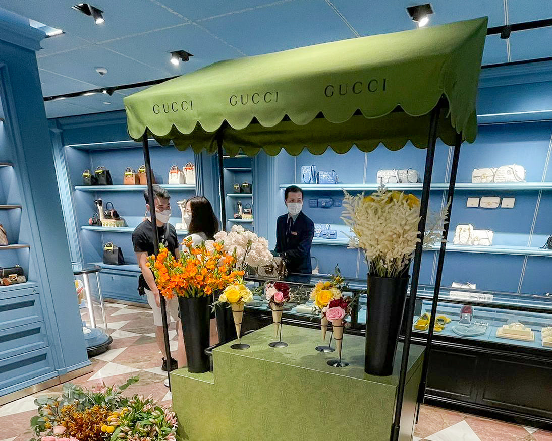 Gucci | Floral Cart Services